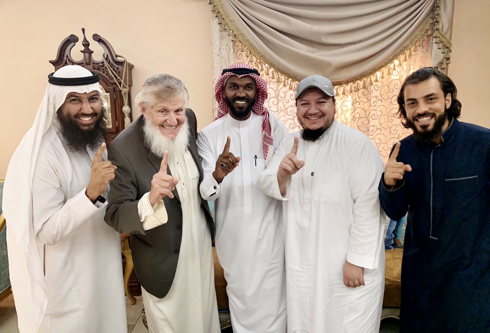 Sheikh Yusef Estes’ Journey | Muslim Voice for Peace